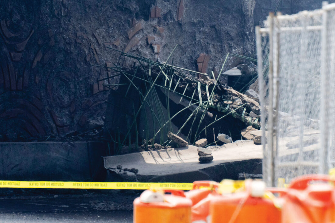 Section of heavily traveled I-95 collapses in Philadelphia | News ...